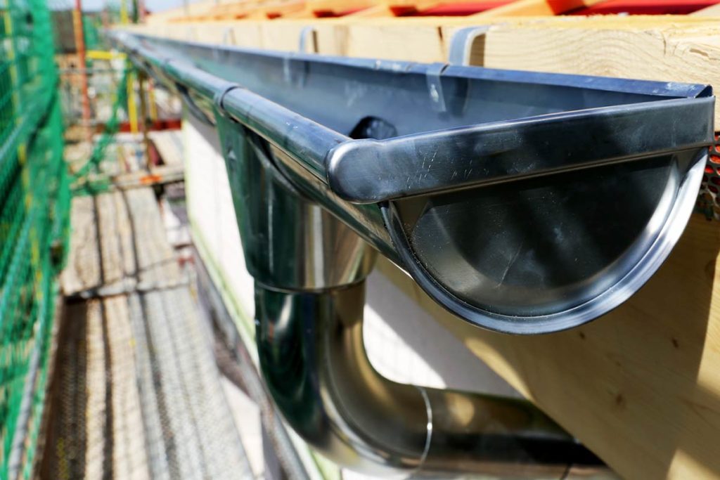 Dachrinnen Arten und Kosten | Vor- und Nachteile | Tabelle